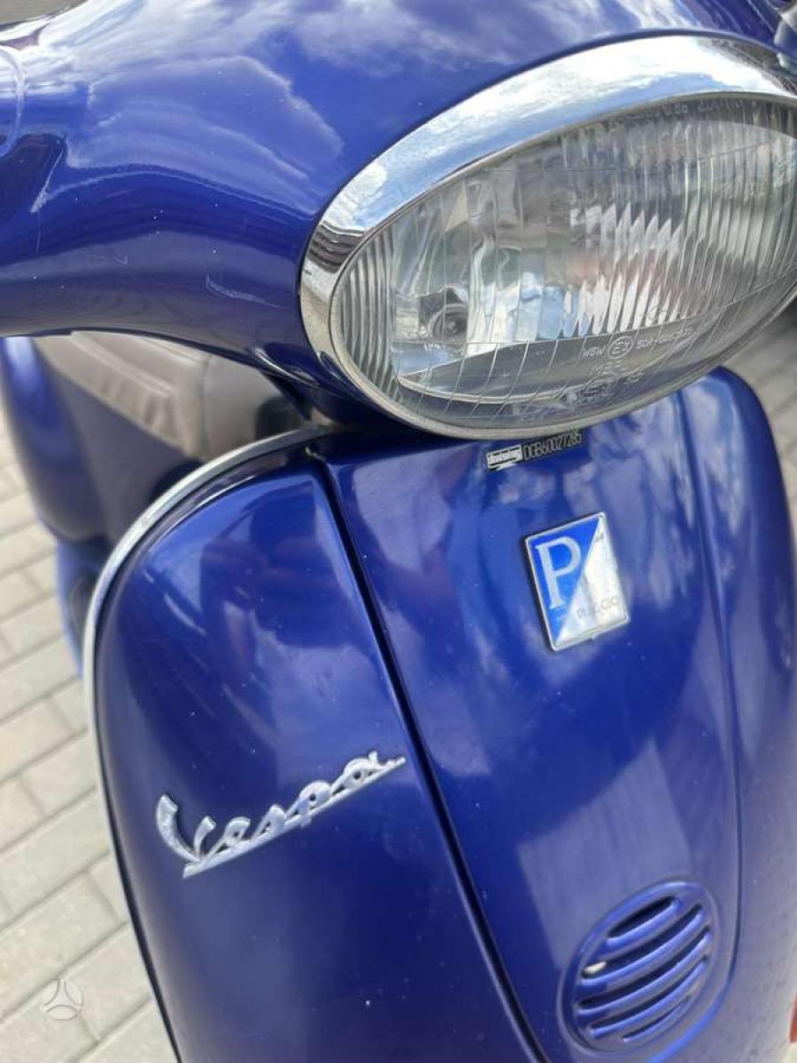 Blue Piaggio Vespa 2001 in Vilnius, with an engine capacity of 50.00 L and mileage of 6 thousand km for 1100 €, photo 14 on AUTOMOTO.COM.LV