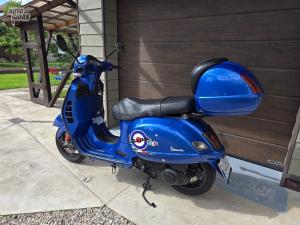 Blue Piaggio Vespa 2006 in Pasvalys, with an engine capacity of 0.13 L and mileage of 41 thousand km for 1499 €, photo 10 on AUTOMOTO.COM.LV
