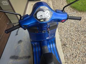 Blue Piaggio Vespa 2006 in Pasvalys, with an engine capacity of 0.13 L and mileage of 41 thousand km for 1499 €, photo 12 on AUTOMOTO.COM.LV