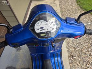 Blue Piaggio Vespa 2006 in Pasvalys, with an engine capacity of 0.13 L and mileage of 41 thousand km for 1499 €, photo 18 on AUTOMOTO.COM.LV
