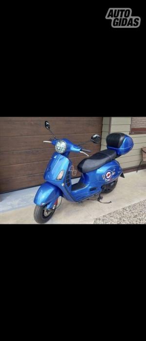 Blue Piaggio Vespa 2006 in Pasvalys, with an engine capacity of 0.13 L and mileage of 41 thousand km for 1499 €, photo 25 on AUTOMOTO.COM.LV