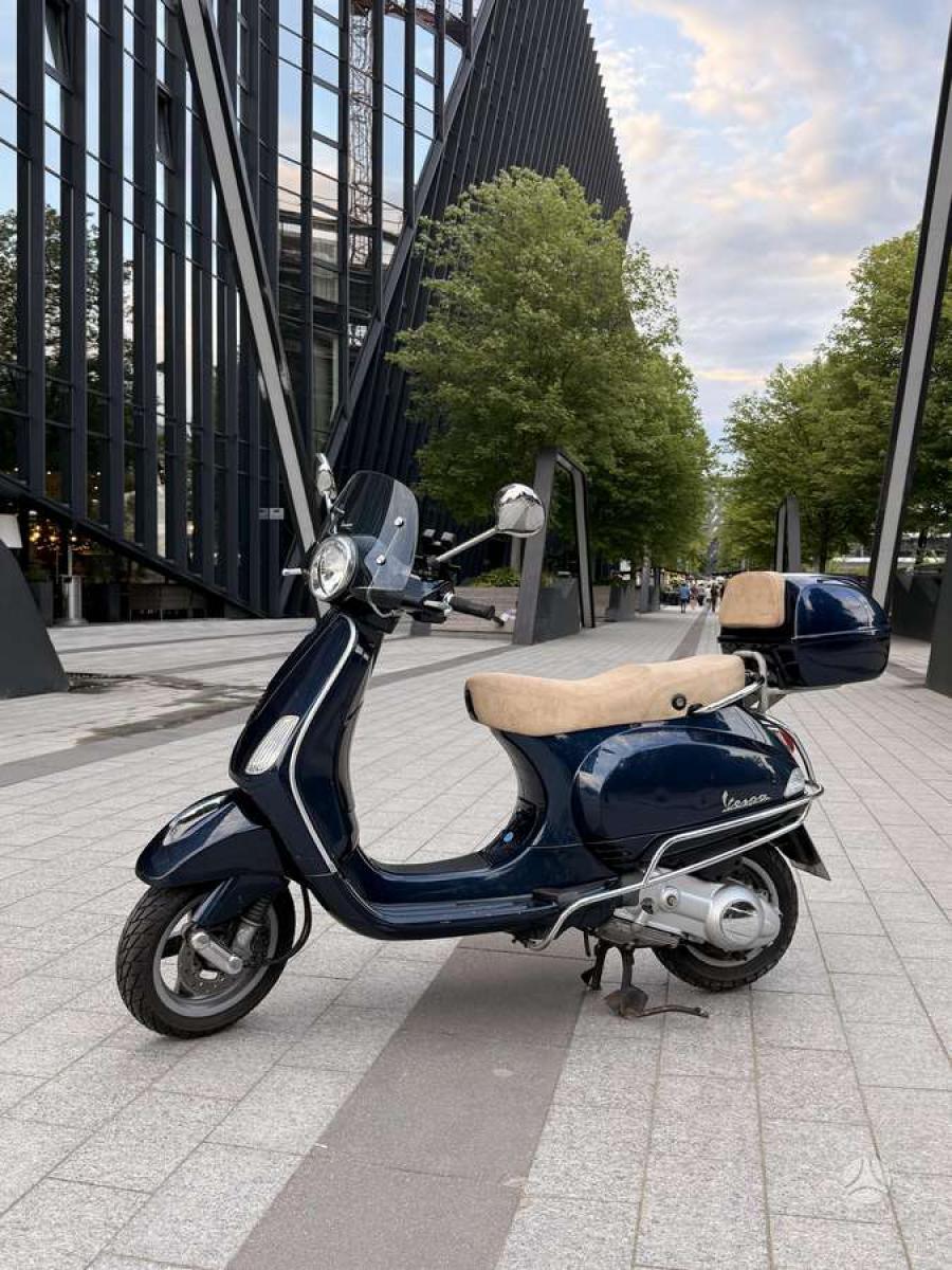 Blue Piaggio Vespa 2008 in Vilnius, with an engine capacity of 0.13 L and mileage of 5 thousand km for 2200 €, photo 1 on AUTOMOTO.COM.LV
