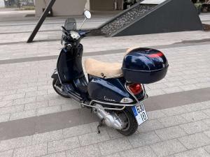 Blue Piaggio Vespa 2008 in Vilnius, with an engine capacity of 0.13 L and mileage of 5 thousand km for 2200 €, photo 4 on AUTOMOTO.COM.LV