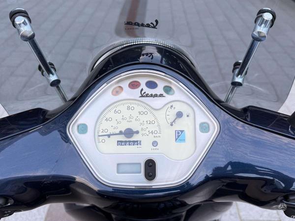 Blue Piaggio Vespa 2008 in Vilnius, with an engine capacity of 0.13 L and mileage of 5 thousand km for 2200 €, photo 10 on AUTOMOTO.COM.LV