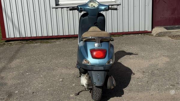 Синий Piaggio Vespa 2008 в Укмерге, объемом двигателя 49.00 л и пробегом 11 тыс. км за 550 €, фото 9 на AUTOMOTO.COM.LV