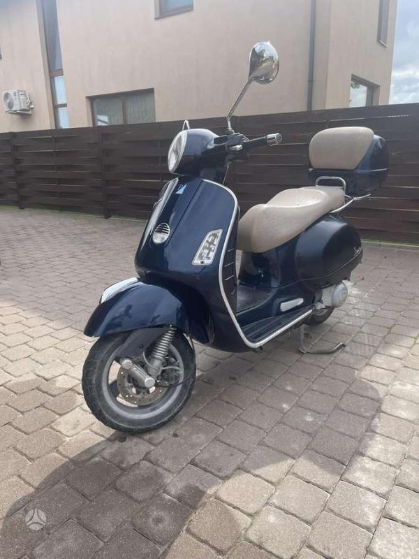Синий Piaggio Vespa 2009 в Паневежис, объемом двигателя 0.12 л и пробегом 6 тыс. км за 2000 €, фото 2 на AUTOMOTO.COM.LV