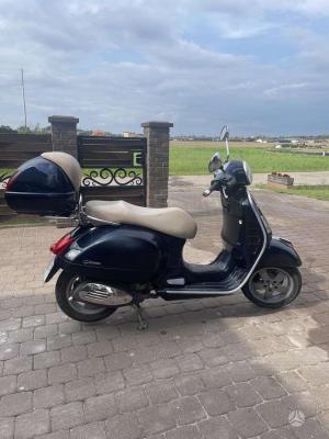 Синий Piaggio Vespa 2009 в Паневежис, объемом двигателя 0.12 л и пробегом 6 тыс. км за 2000 €, фото 4 на AUTOMOTO.COM.LV