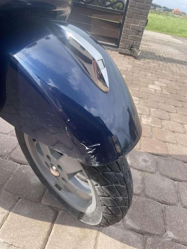 Синий Piaggio Vespa 2009 в Паневежис, объемом двигателя 0.12 л и пробегом 6 тыс. км за 2000 €, фото 5 на AUTOMOTO.COM.LV
