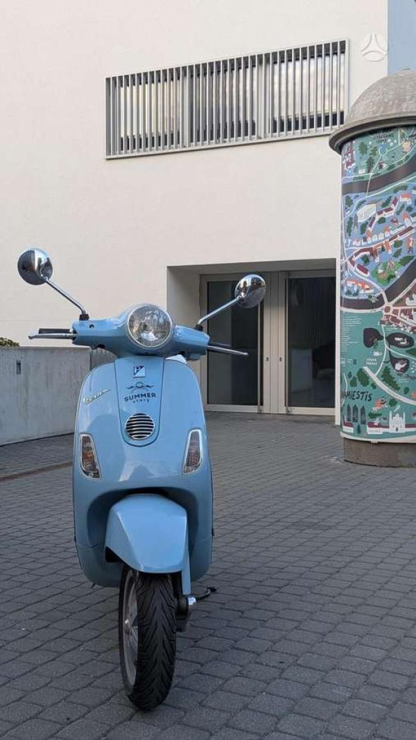 Blue Piaggio Vespa 2011 in Vilnius, with an engine capacity of 50.00 L and mileage of 22 thousand km for 1500 €, photo 6 on AUTOMOTO.COM.LV
