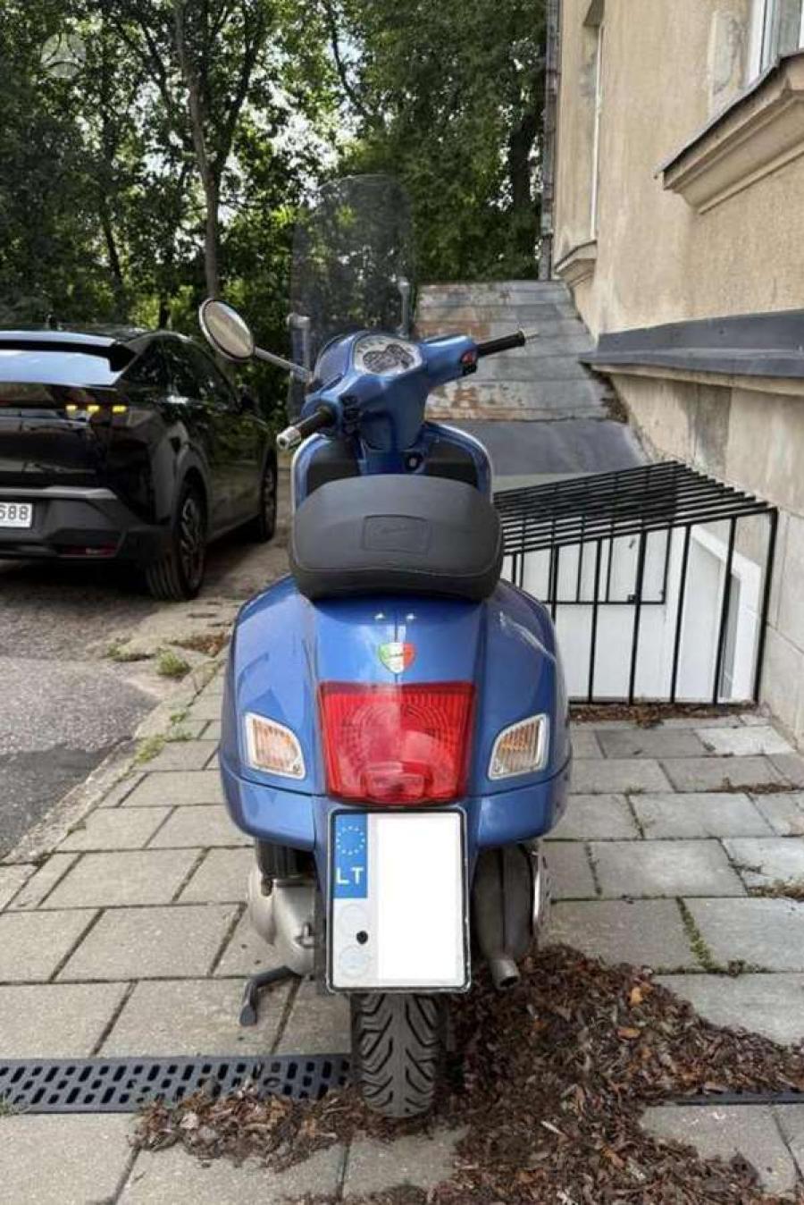 Zils Piaggio Vespa 2012 Viļņa, ar dzinēja tilpumu 0.13 L un nobraukumu 31 tūkst. km par 2200 €, foto 3 vietnē AUTOMOTO.COM.LV