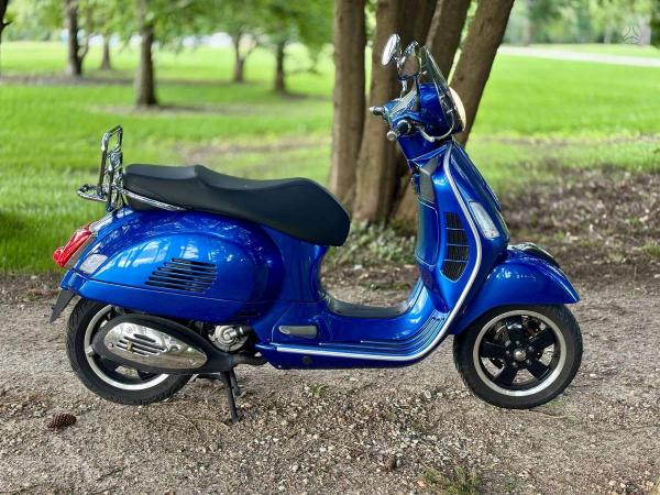 Piaggio Vespa 2015 Kauņa vietnē Zils Piaggio Vespa 2015 Kauņa, ar dzinēja tilpumu 0.13 L un nobraukumu 13 tūkst. km par 2450 €, foto 3 vietnē AUTOMOTO.COM.LV