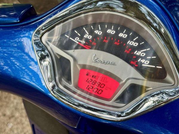 Piaggio Vespa 2015 Kauņa vietnē Zils Piaggio Vespa 2015 Kauņa, ar dzinēja tilpumu 0.13 L un nobraukumu 13 tūkst. km par 2450 €, foto 11 vietnē AUTOMOTO.COM.LV