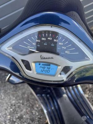 Синий Piaggio Vespa 2016 в Каунас, объемом двигателя 49.00 л и пробегом 15 тыс. км за 1600 €, фото 9 на AUTOMOTO.COM.LV