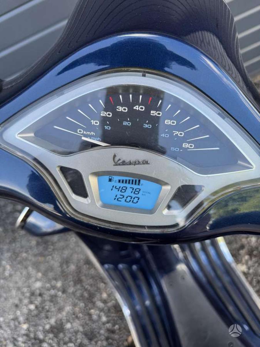 Синий Piaggio Vespa 2016 в Каунас, объемом двигателя 49.00 л и пробегом 15 тыс. км за 1600 €, фото 9 на AUTOMOTO.COM.LV