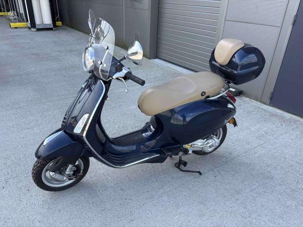 Blue Piaggio Vespa 2016 in Klaipeda, with an engine capacity of 50.00 L and mileage of 0 thousand km for 3000 €, photo 1 on AUTOMOTO.COM.LV