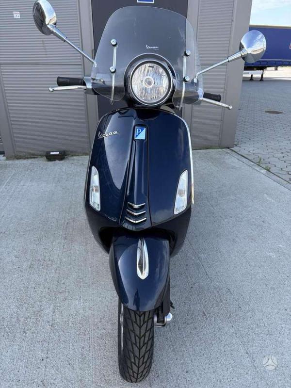 Blue Piaggio Vespa 2016 in Klaipeda, with an engine capacity of 50.00 L and mileage of 0 thousand km for 3000 €, photo 2 on AUTOMOTO.COM.LV