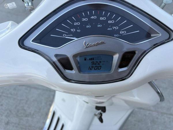 Blue Piaggio Vespa 2016 in Klaipeda, with an engine capacity of 50.00 L and mileage of 0 thousand km for 3000 €, photo 7 on AUTOMOTO.COM.LV