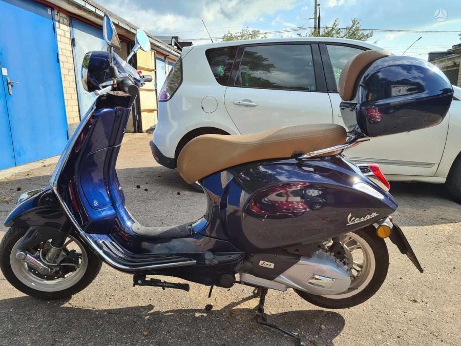 Zils Piaggio Vespa 2019 Viļņa, ar dzinēja tilpumu 0.13 L un nobraukumu 9 tūkst. km par 2899 €, foto 6 vietnē AUTOMOTO.COM.LV