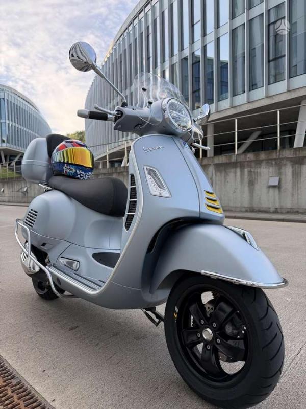 Синий Piaggio Vespa 2021 в Вильнюс, объемом двигателя 0.30 л и пробегом 8 тыс. км за 4772 €, фото 3 на AUTOMOTO.COM.LV