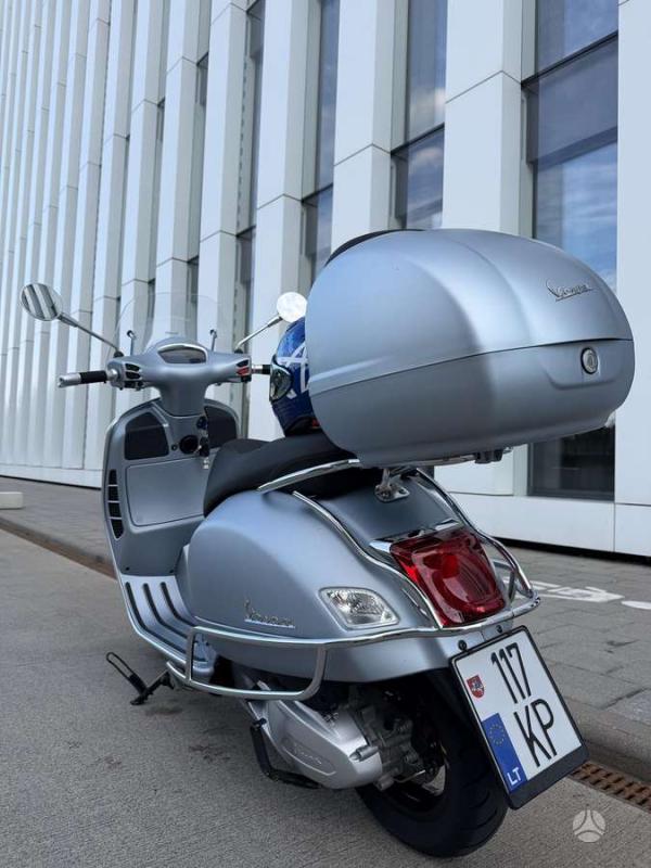 Синий Piaggio Vespa 2021 в Вильнюс, объемом двигателя 0.30 л и пробегом 8 тыс. км за 4772 €, фото 6 на AUTOMOTO.COM.LV