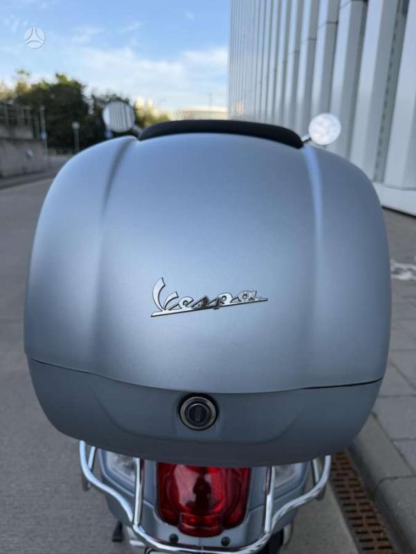 Синий Piaggio Vespa 2021 в Вильнюс, объемом двигателя 0.30 л и пробегом 8 тыс. км за 4772 €, фото 10 на AUTOMOTO.COM.LV