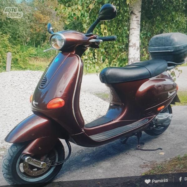 Brown Piaggio Vespa 2003 in Kretinga, with an engine capacity of 0.13 L and mileage of 13 thousand km for 750 €, photo 1 on AUTOMOTO.COM.LV