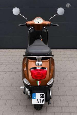 Brūns Piaggio Vespa 2008 Viļņa, ar dzinēja tilpumu 49.00 L un nobraukumu 15 tūkst. km par 1599 €, foto 5 vietnē AUTOMOTO.COM.LV