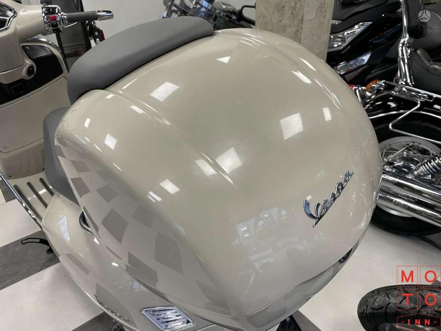 Brown Piaggio Vespa 2023 in Riga, with an engine capacity of 0.30 L and mileage of 5 thousand km for 5199 €, photo 14 on AUTOMOTO.COM.LV