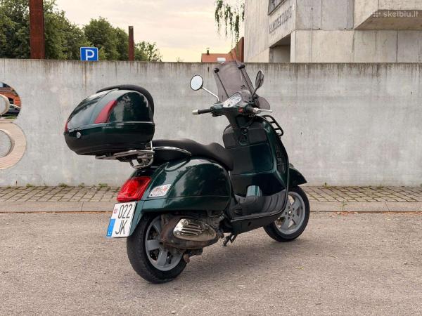Зеленый Piaggio Vespa 2008 в Каунас, объемом двигателя 0.12 л и пробегом 15 тыс. км за 1990 €, фото 1 на AUTOMOTO.COM.LV