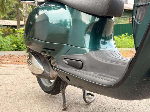 Зеленый Piaggio Vespa 2008 в Каунас, объемом двигателя 0.12 л и пробегом 15 тыс. км за 1990 €, фото 9 на AUTOMOTO.COM.LV