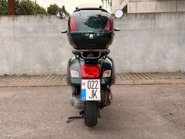 Зеленый Piaggio Vespa 2008 в Каунас, объемом двигателя 0.12 л и пробегом 15 тыс. км за 1990 €, фото 10 на AUTOMOTO.COM.LV