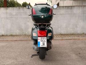 Zaļš Piaggio Vespa 2008 Kauņa, ar dzinēja tilpumu 0.12 L un nobraukumu 15 tūkst. km par 1990 €, foto 11 vietnē AUTOMOTO.COM.LV