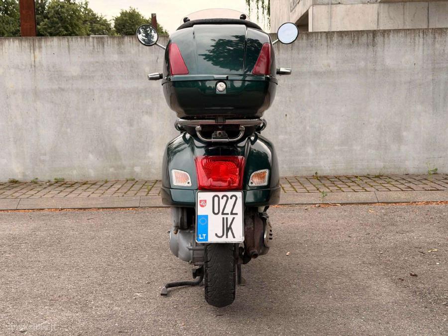 Zaļš Piaggio Vespa 2008 Kauņa, ar dzinēja tilpumu 0.12 L un nobraukumu 15 tūkst. km par 1990 €, foto 11 vietnē AUTOMOTO.COM.LV