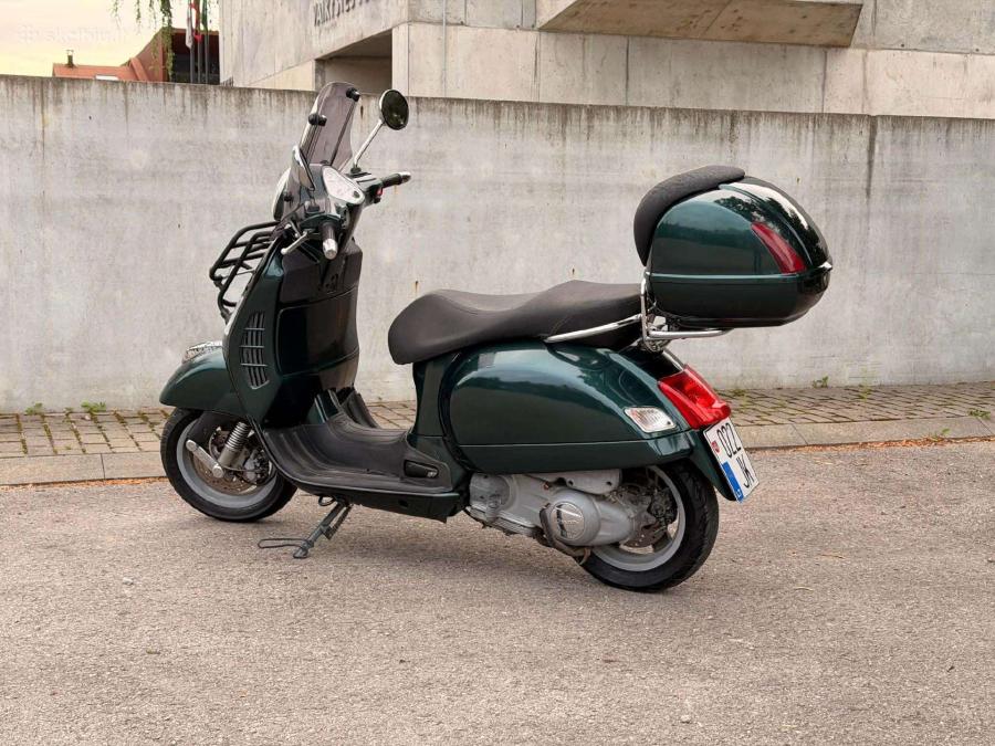 Zaļš Piaggio Vespa 2008 Kauņa, ar dzinēja tilpumu 0.12 L un nobraukumu 15 tūkst. km par 1990 €, foto 17 vietnē AUTOMOTO.COM.LV