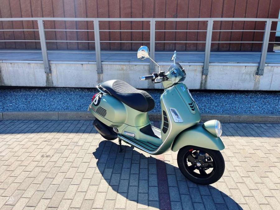 Green Piaggio Vespa 2018 in Marupe, with an engine capacity of 0.30 L and mileage of 13 thousand km for 3500 €, photo 1 on AUTOMOTO.COM.LV
