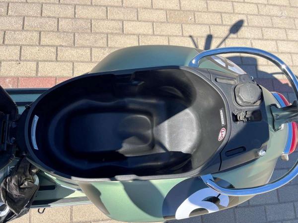 Green Piaggio Vespa 2018 in Marupe, with an engine capacity of 0.30 L and mileage of 13 thousand km for 3500 €, photo 9 on AUTOMOTO.COM.LV