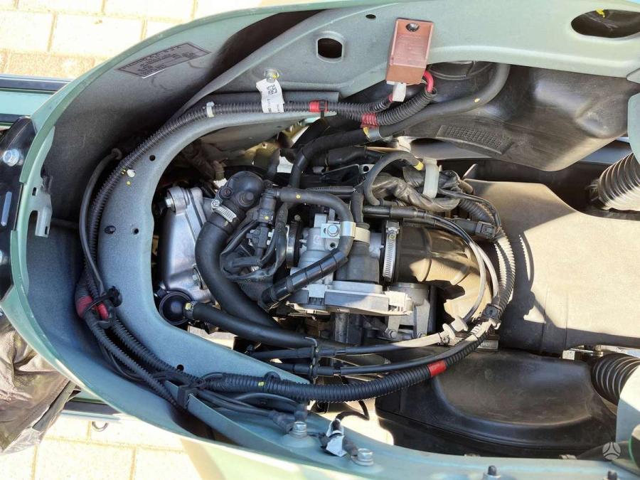 Green Piaggio Vespa 2018 in Marupe, with an engine capacity of 0.30 L and mileage of 13 thousand km for 3500 €, photo 11 on AUTOMOTO.COM.LV