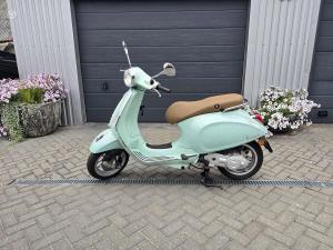 Green Piaggio Vespa 2019 in Ukmerge, with an engine capacity of 50.00 L and mileage of 2 thousand km for 3250 €, photo 6 on AUTOMOTO.COM.LV