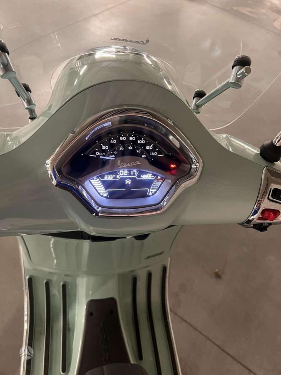 Green Piaggio Vespa 2024 in Vilnius, with an engine capacity of 0.28 L and mileage of 5 thousand km for 5200 €, photo 3 on AUTOMOTO.COM.LV