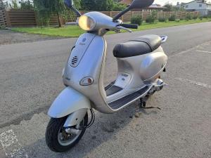 Pelēks Piaggio Vespa 1999 Panevēža, ar dzinēja tilpumu 0.15 L un nobraukumu 17 tūkst. km par 950 €, foto 2 vietnē AUTOMOTO.COM.LV