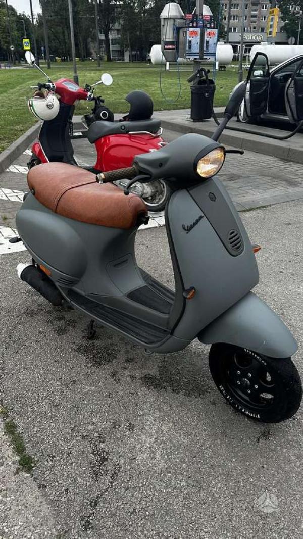 Серый Piaggio Vespa 2001 в Каунас, объемом двигателя 50.00 л и пробегом 9 тыс. км за 650 €, фото 6 на AUTOMOTO.COM.LV