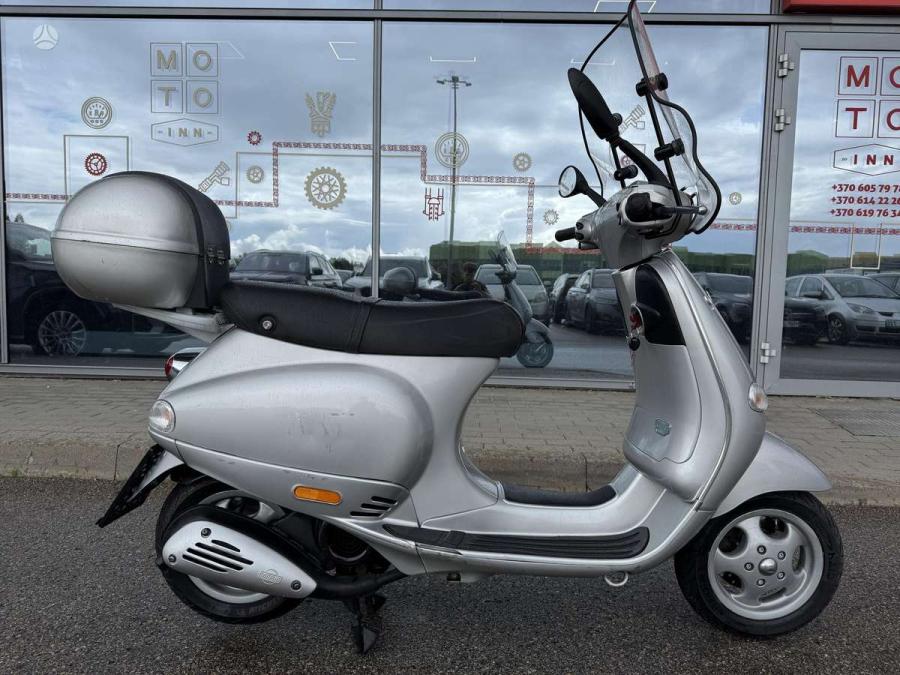 Grey Piaggio Vespa 2004 in Vilnius, with an engine capacity of 0.13 L and mileage of 16 thousand km for 1799 €, photo 9 on AUTOMOTO.COM.LV