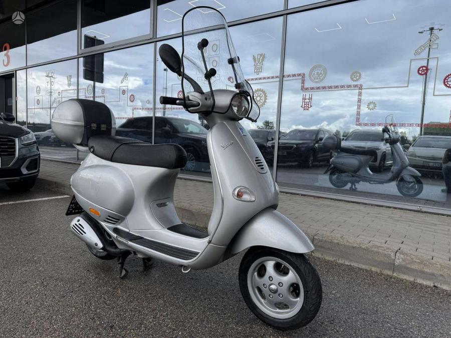 Grey Piaggio Vespa 2004 in Vilnius, with an engine capacity of 0.13 L and mileage of 16 thousand km for 1799 €, photo 10 on AUTOMOTO.COM.LV