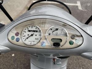 Grey Piaggio Vespa 2004 in Vilnius, with an engine capacity of 0.13 L and mileage of 16 thousand km for 1799 €, photo 11 on AUTOMOTO.COM.LV
