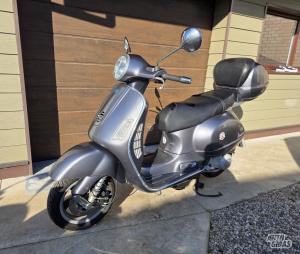 Pelēks Piaggio Vespa 2004 Pasvalys, ar dzinēja tilpumu 0.13 L un nobraukumu 30 tūkst. km par 1299 €, foto  vietnē AUTOMOTO.COM.LV