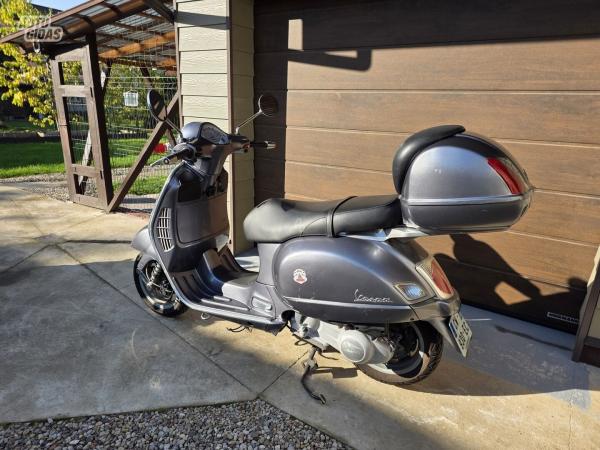 Pelēks Piaggio Vespa 2004 Pasvalys, ar dzinēja tilpumu 0.13 L un nobraukumu 30 tūkst. km par 1299 €, foto 5 vietnē AUTOMOTO.COM.LV