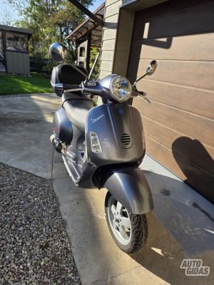Pelēks Piaggio Vespa 2004 Pasvalys, ar dzinēja tilpumu 0.13 L un nobraukumu 30 tūkst. km par 1299 €, foto 7 vietnē AUTOMOTO.COM.LV