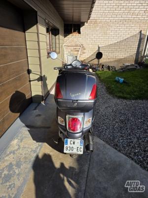 Pelēks Piaggio Vespa 2004 Pasvalys, ar dzinēja tilpumu 0.13 L un nobraukumu 30 tūkst. km par 1299 €, foto 12 vietnē AUTOMOTO.COM.LV