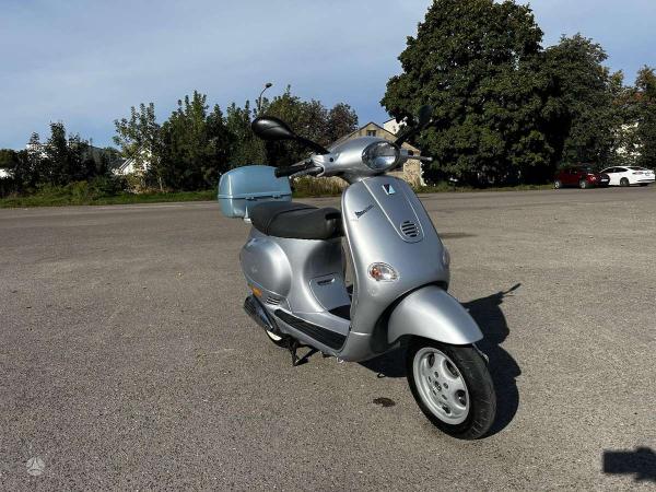 Piaggio Vespa 2005 в Алитус на AUTOMOTO.COM.LV Серый Piaggio Vespa 2005 в Алитус, объемом двигателя 0.13 л и пробегом 19 тыс. км за 1350 €, фото 3 на AUTOMOTO.COM.LV