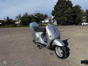 Grey Piaggio Vespa 2005 in Alytus, with an engine capacity of 0.13 L and mileage of 19 thousand km for 1350 €, photo 3 on AUTOMOTO.COM.LV